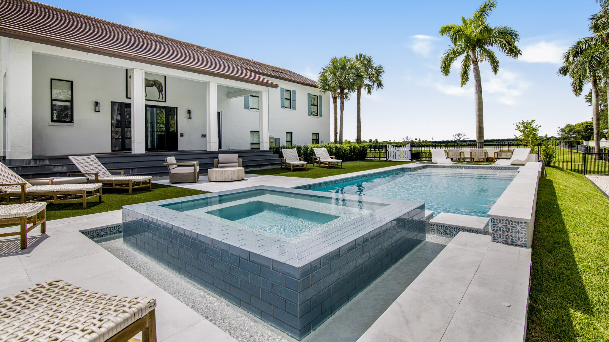 Unique Florida Swimming Pool Design Ideas Built for Modern Luxury